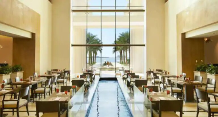 Flow Kitchen - Fairmont The Palm - dizzer