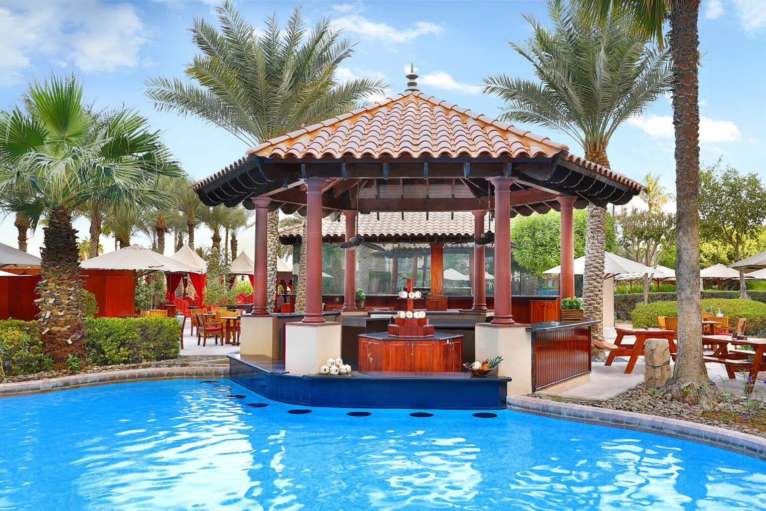 Happy Hour - Gulf Pavilion - The Ritz-Carlton Dubai - dizzer