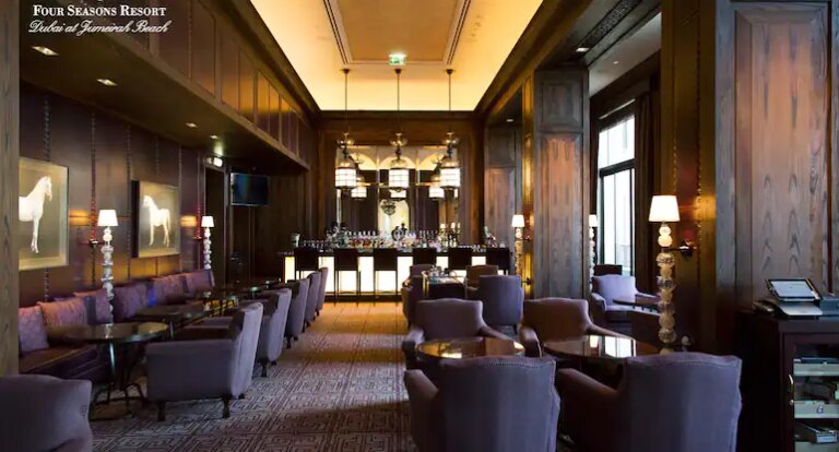 Hendricks Bar - Four Seasons Resort Dubai at Jumeirah Beach - dizzer