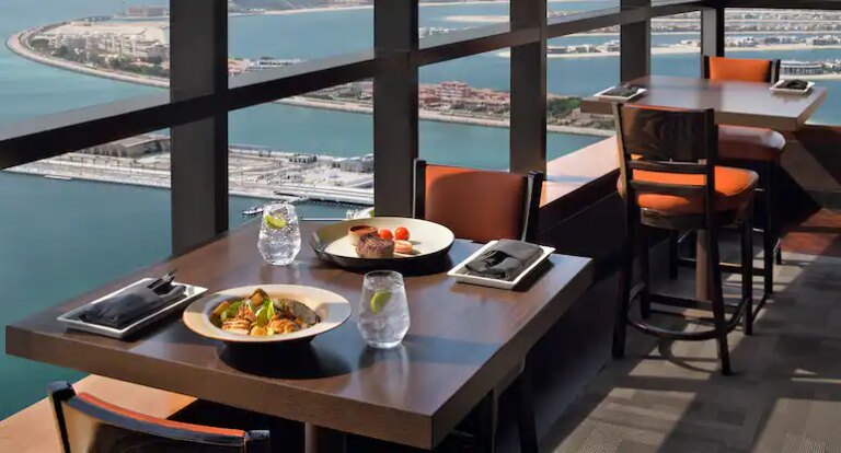 Observatory Bar & Grill - Dubai Marriott Harbour Hotel & Suites - dizzer