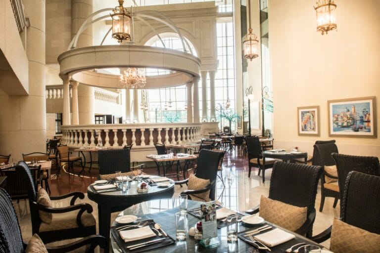 The Atrium - Grand Millennium Dubai - dizzer