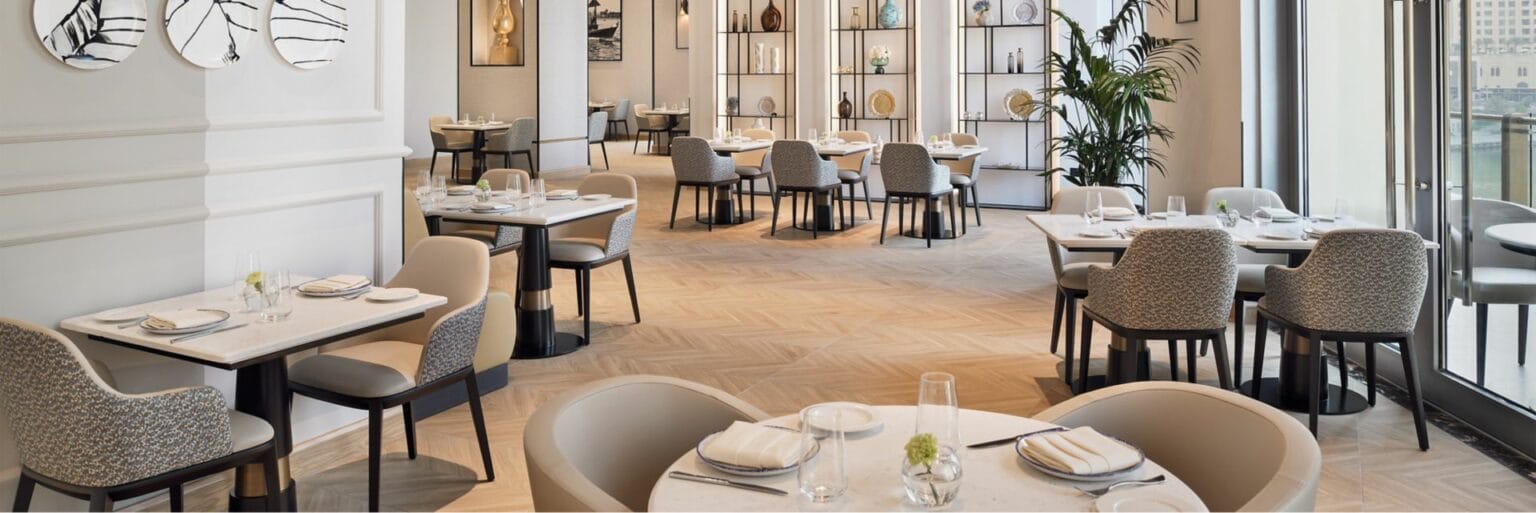 Griffin Lounge - JW Marriott Hotel Marina - dizzer