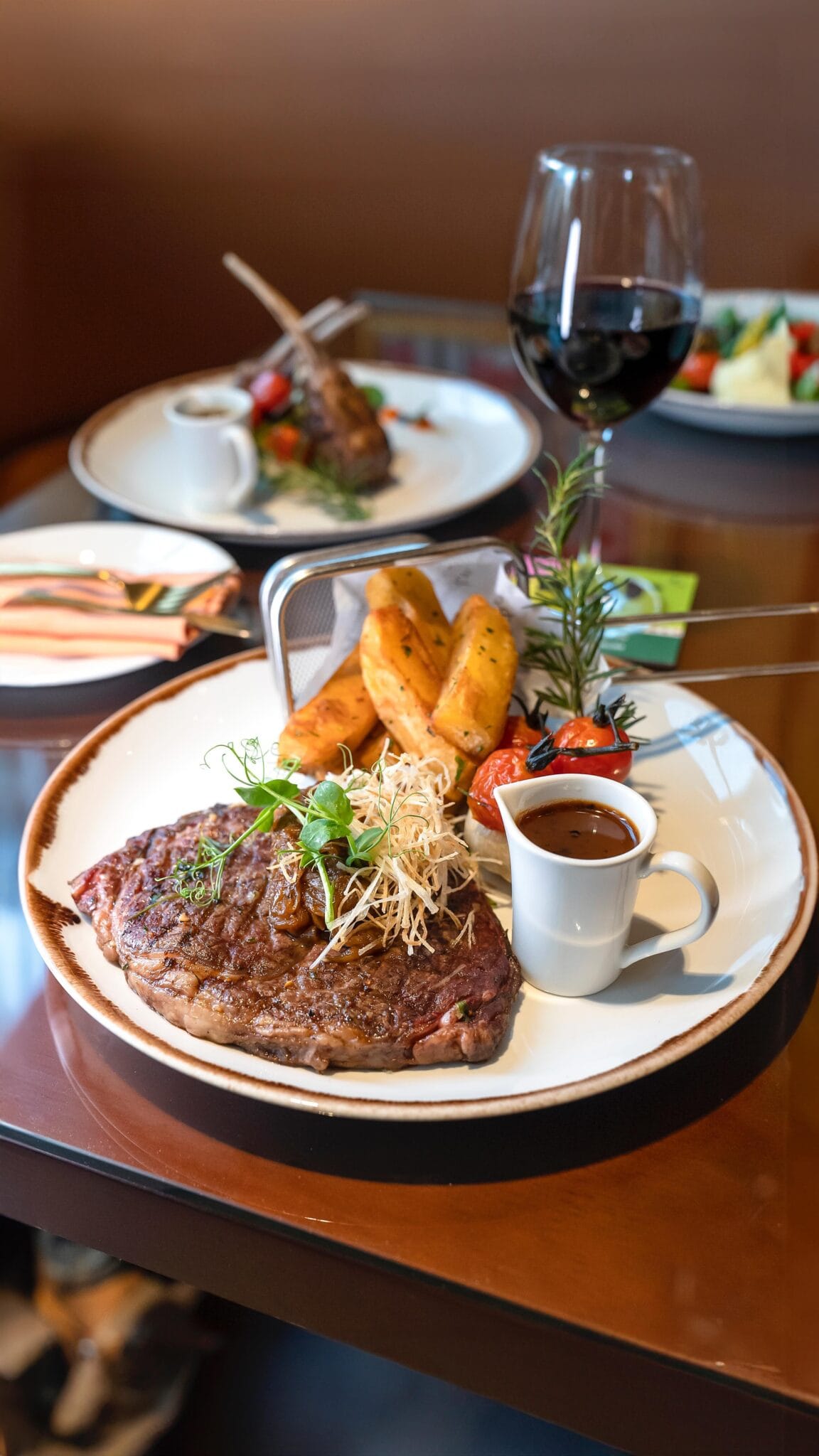 Steak and Wine - The Cheeky Camel - Voco Bonnington Dubai - dizzer